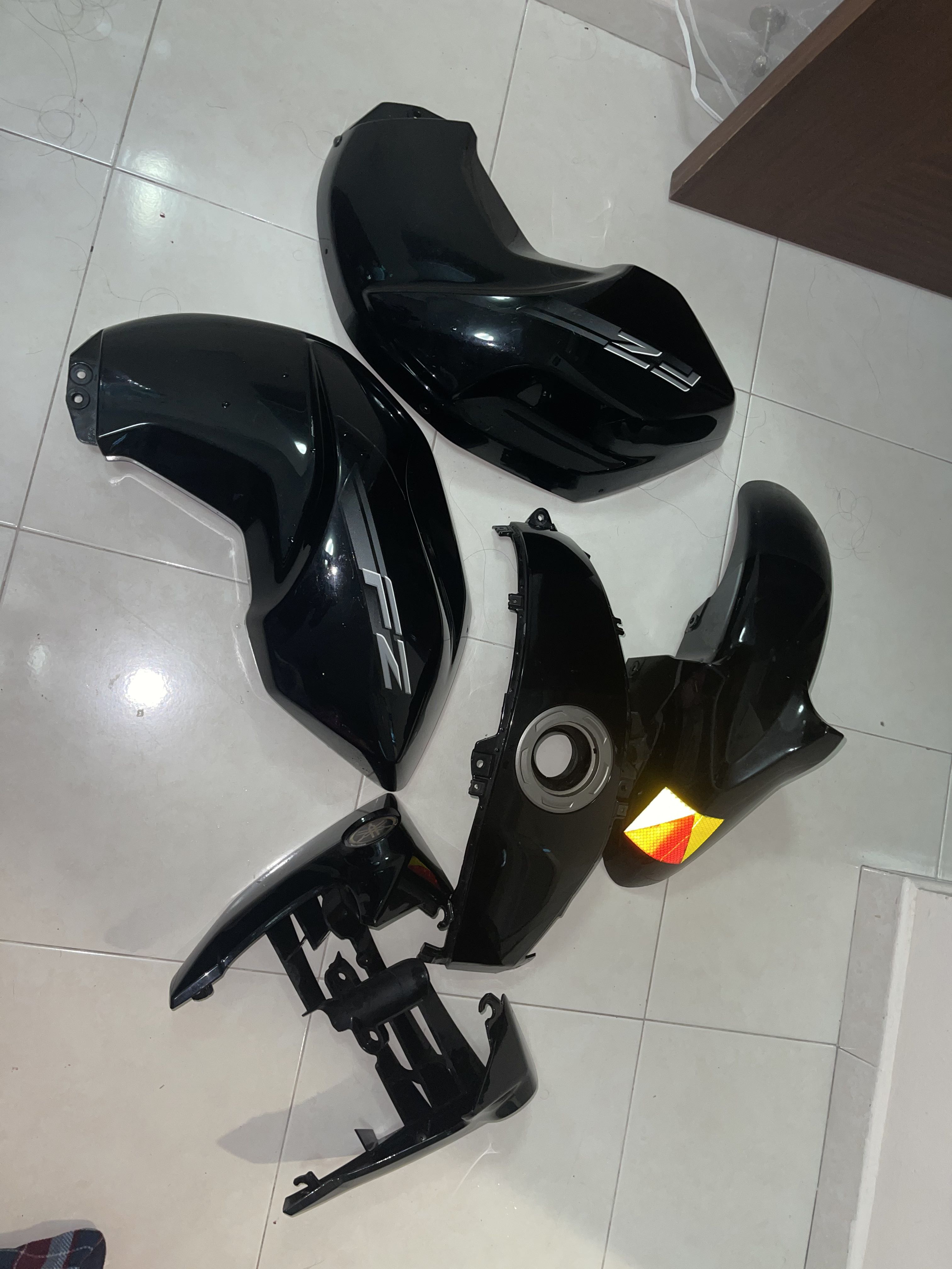 Fz16 full coverset, Motorcycles, Motorcycle Accessories on Carousell