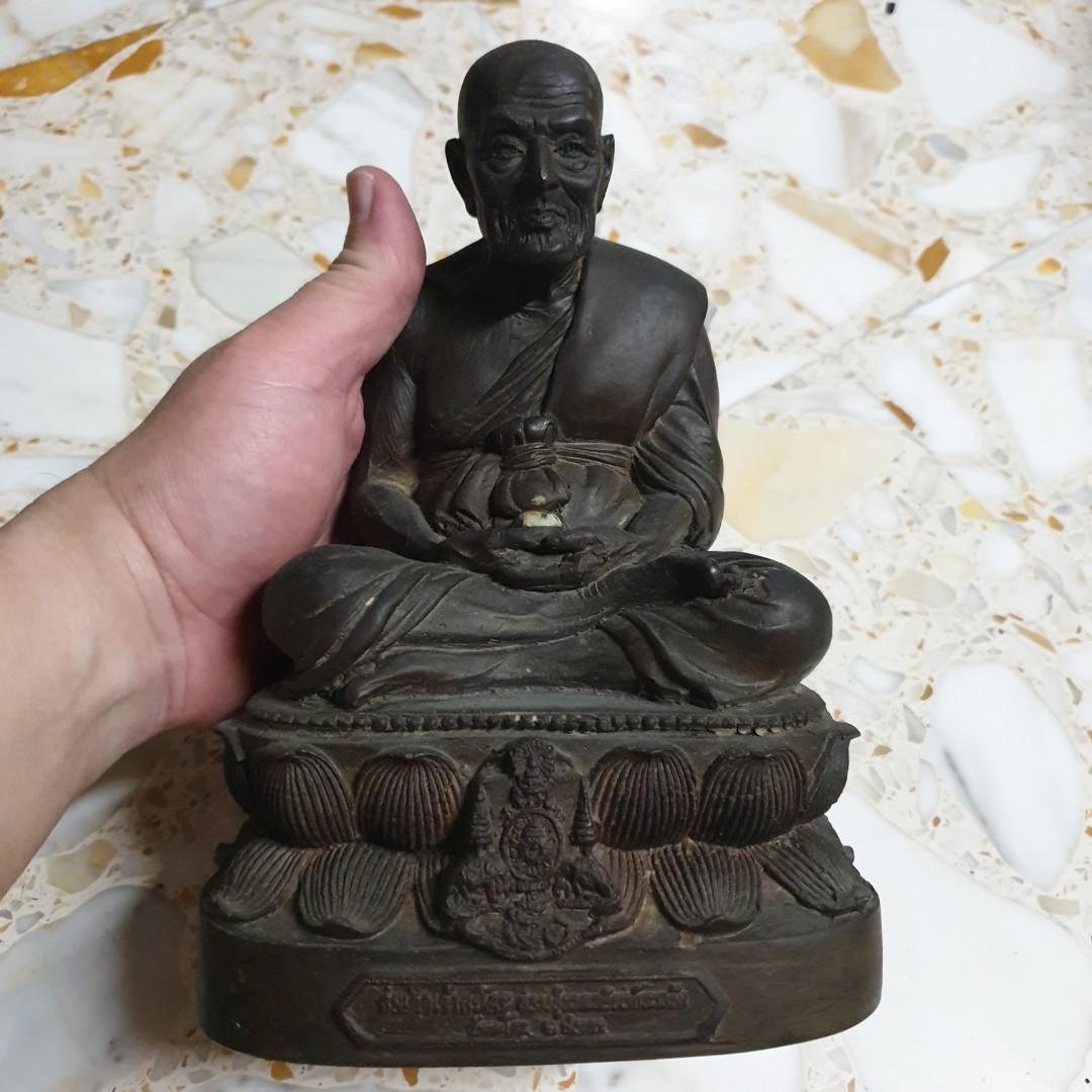 Luang Phor Thuad Wat Pakor BE 2539, Hobbies & Toys, Memorabilia ...