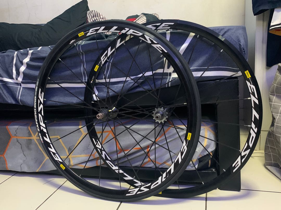 Mavic ellipse 2014 wheelset, Bicycles & PMDs, Bicycles, Fixies on Carousell