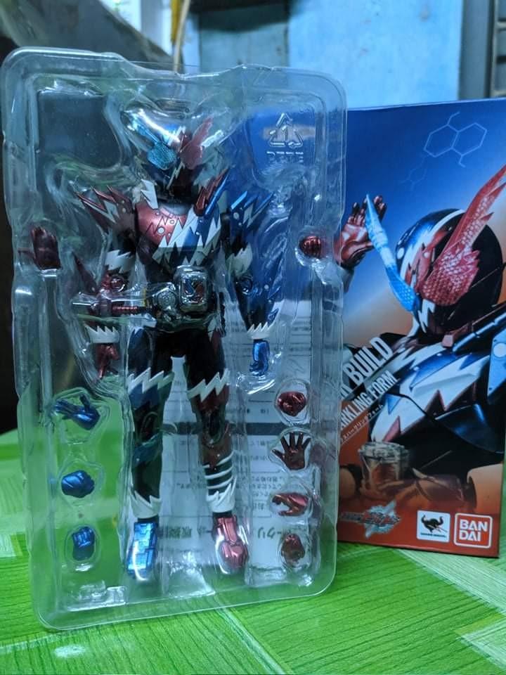S.H.Figuarts Kamen Rider Build Sparkling Form, Hobbies & Toys, Toys ...