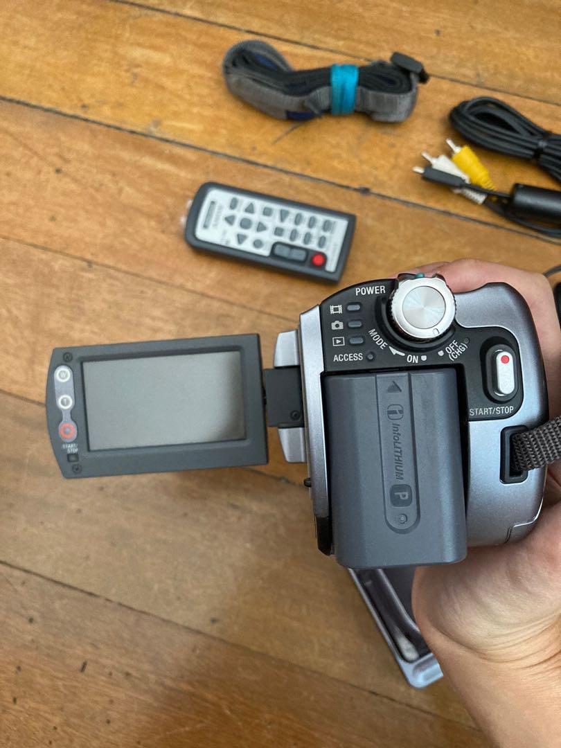 Sony Handycam DCR-SR60, Photography, Video Cameras on Carousell