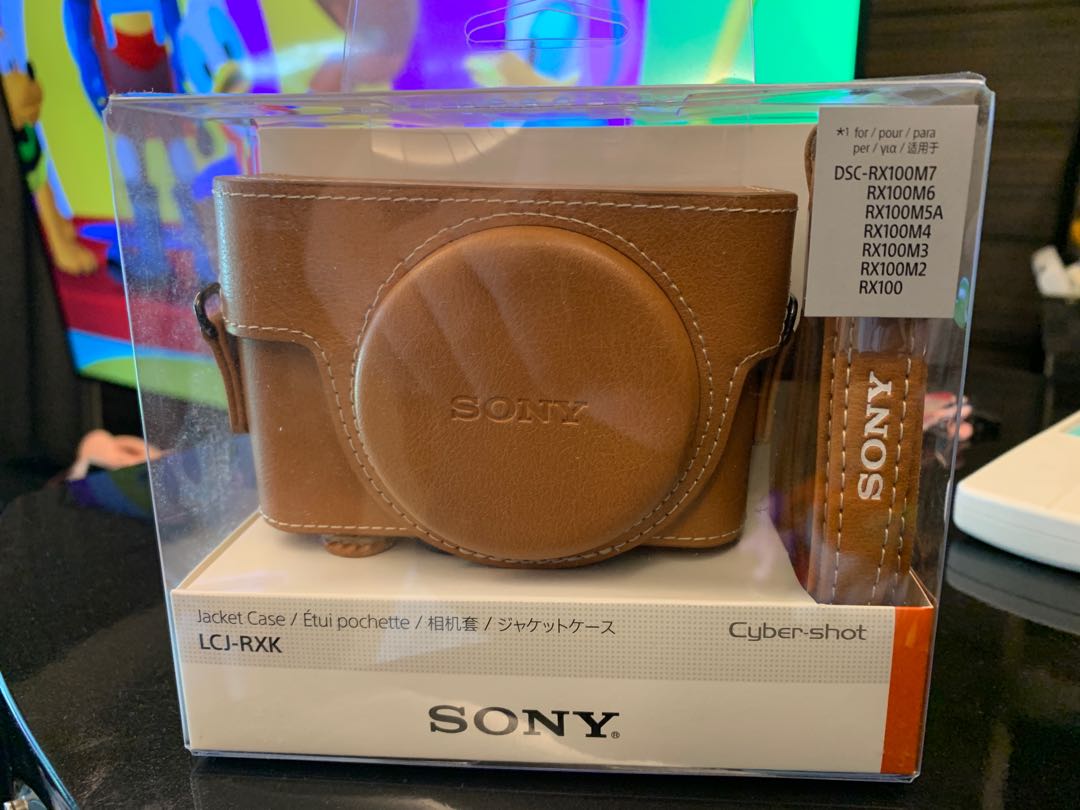 Sony RX100M1 to M7 camera cover LCJ-RXK, Photography, Cameras on Carousell