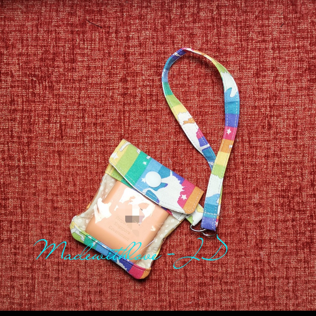 Trace together token pouch with clear vinyl, Design & Craft, Handmade ...