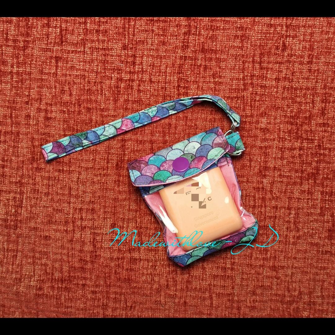 Trace together token pouch with clear vinyl, Design & Craft, Handmade ...