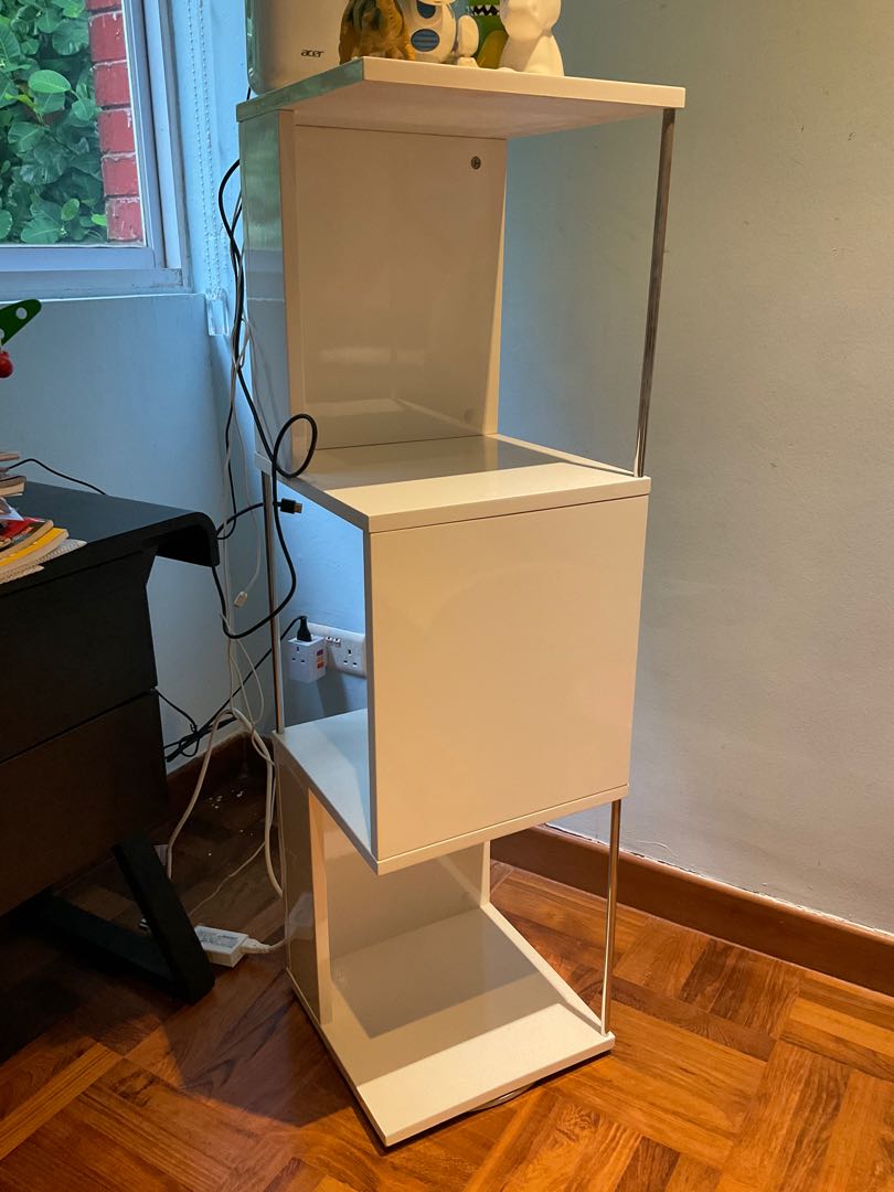 Turning display shelves, Furniture & Home Living, Furniture, Shelves ...