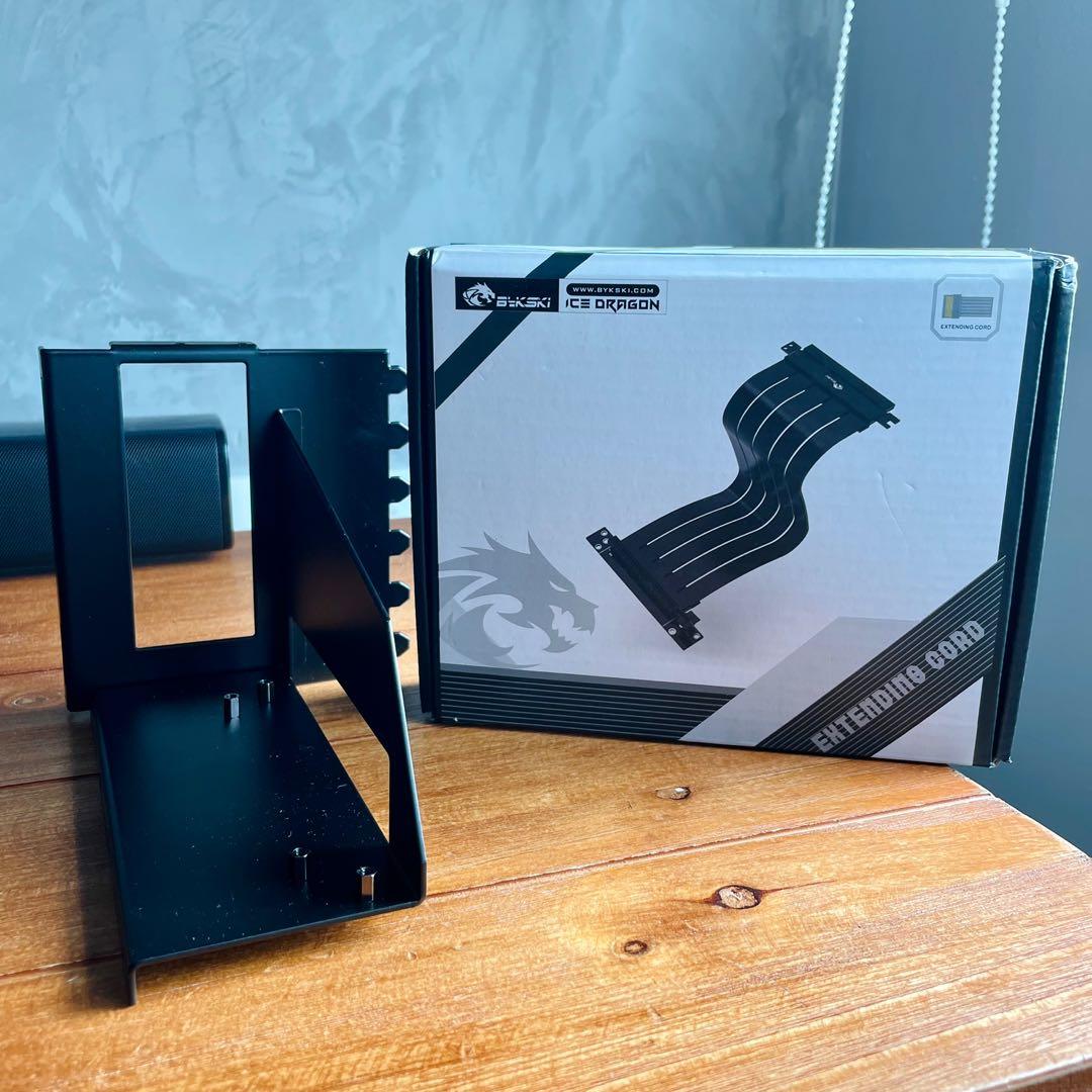 (Almost Brand New) Bykski PCI-E GPU UNIVERSAL Vertical Mount Support Bracket and Cable Kit ...