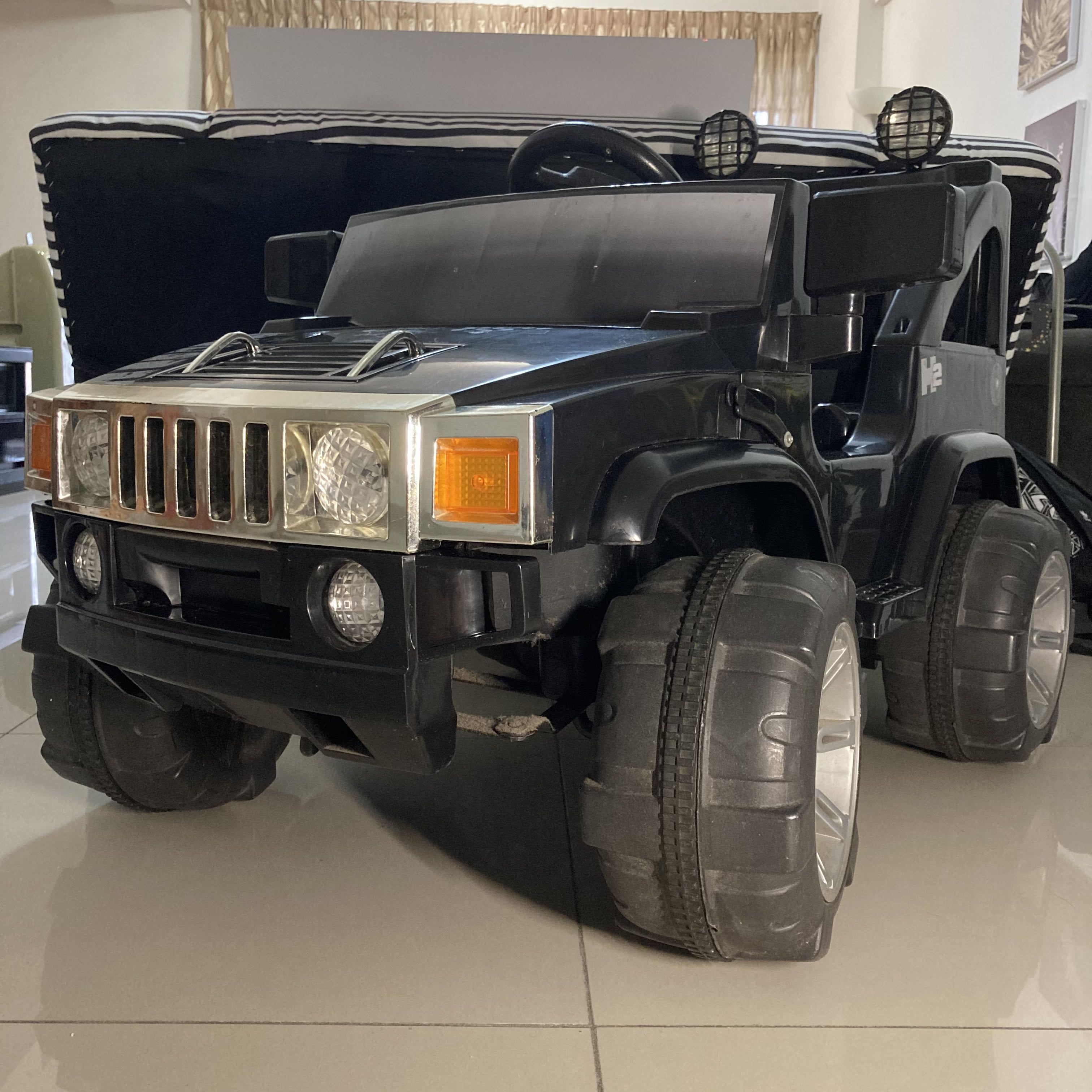 Hummer Electric Ride Toy Car with Remote Control (faulty), Hobbies ...