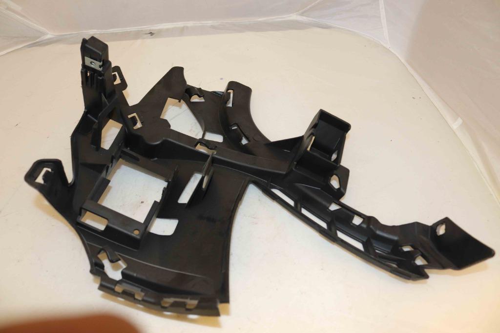 Mercedes S-Class W222 Front Bumper Right Mounting Bracket A2228850321 ...