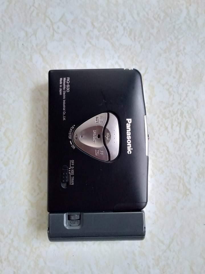 Panasonic walkman, Audio, Portable Audio Accessories on Carousell