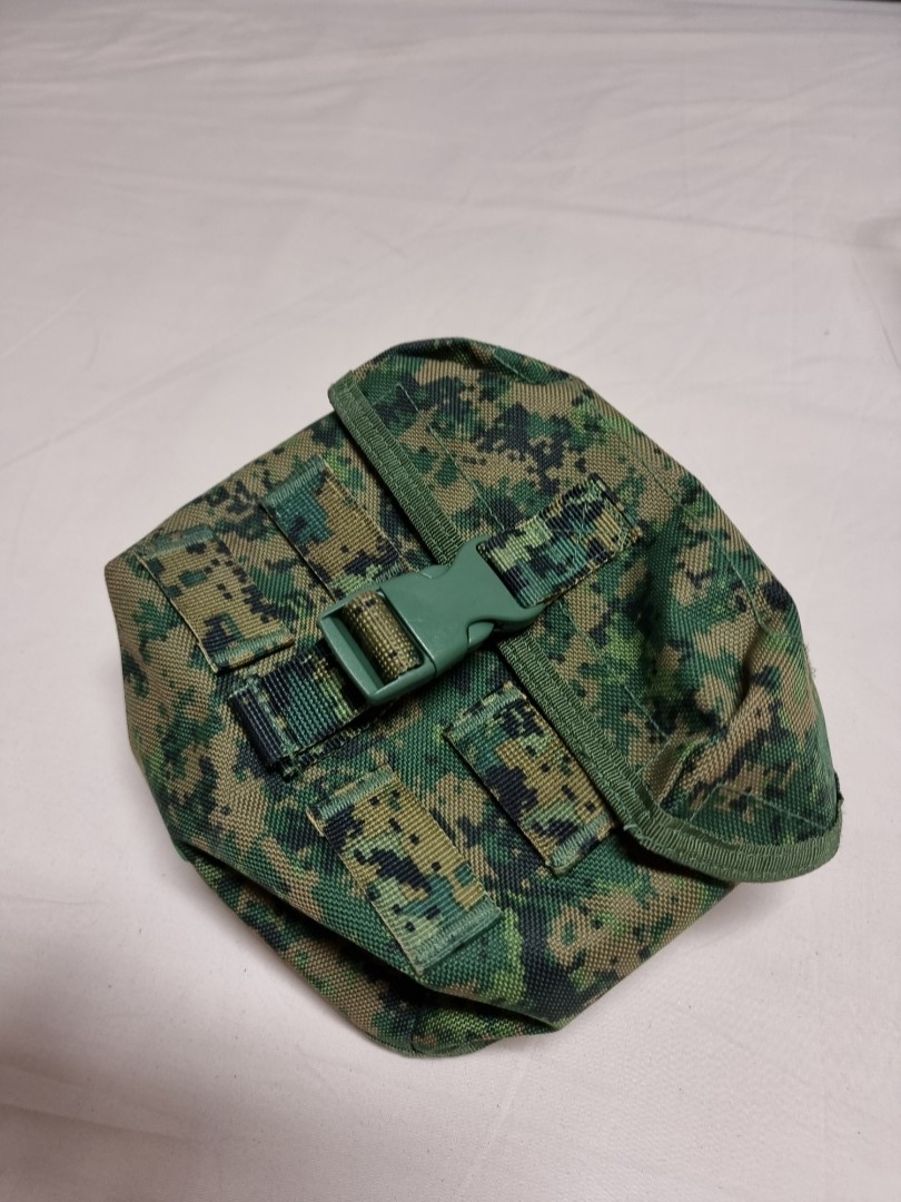 SAF UTILITY & MAGAZINE POUCH, Everything Else on Carousell