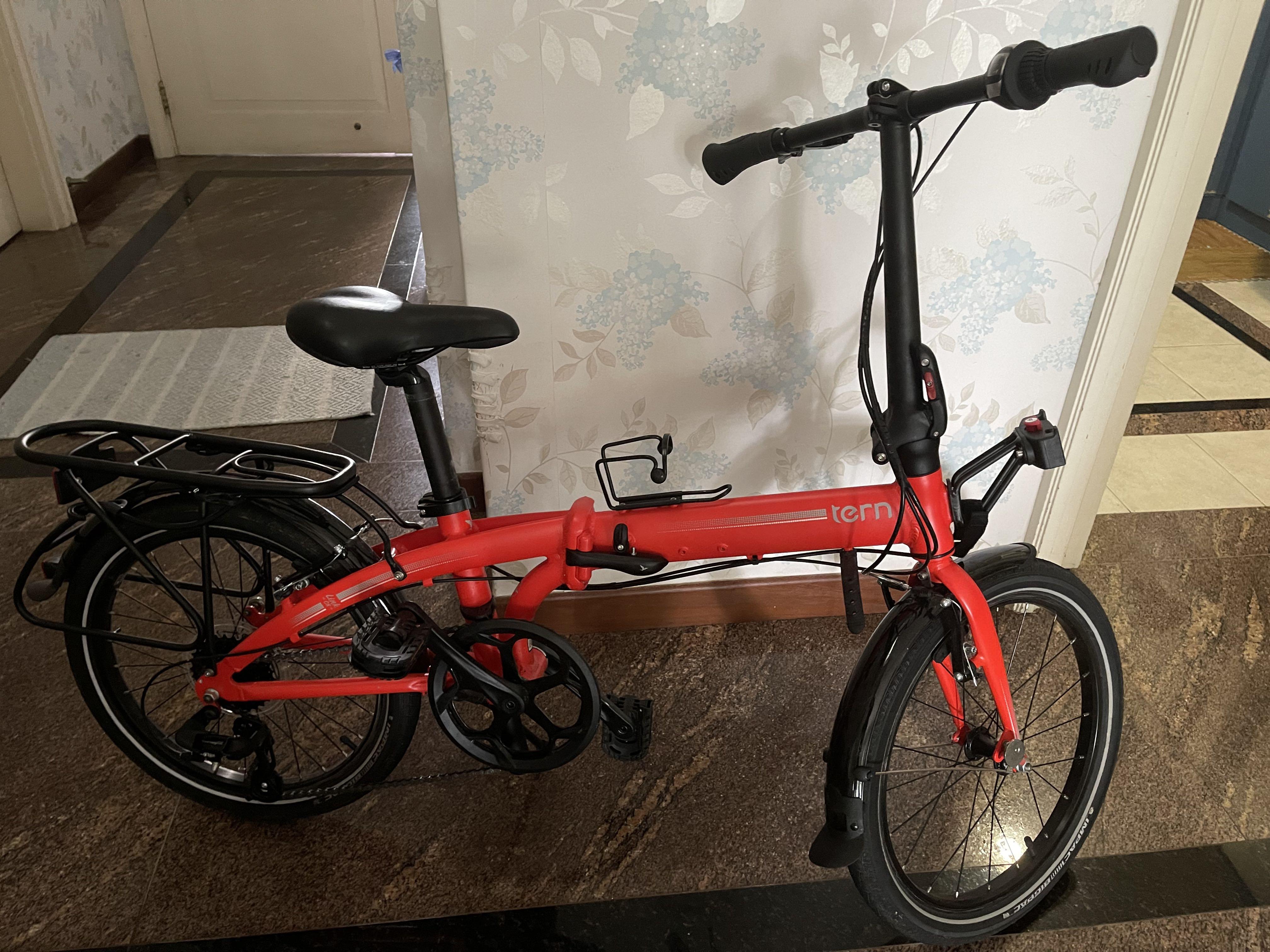 Tern Link C8 complete with waterproof rear rack bag, rear cargo rack ...