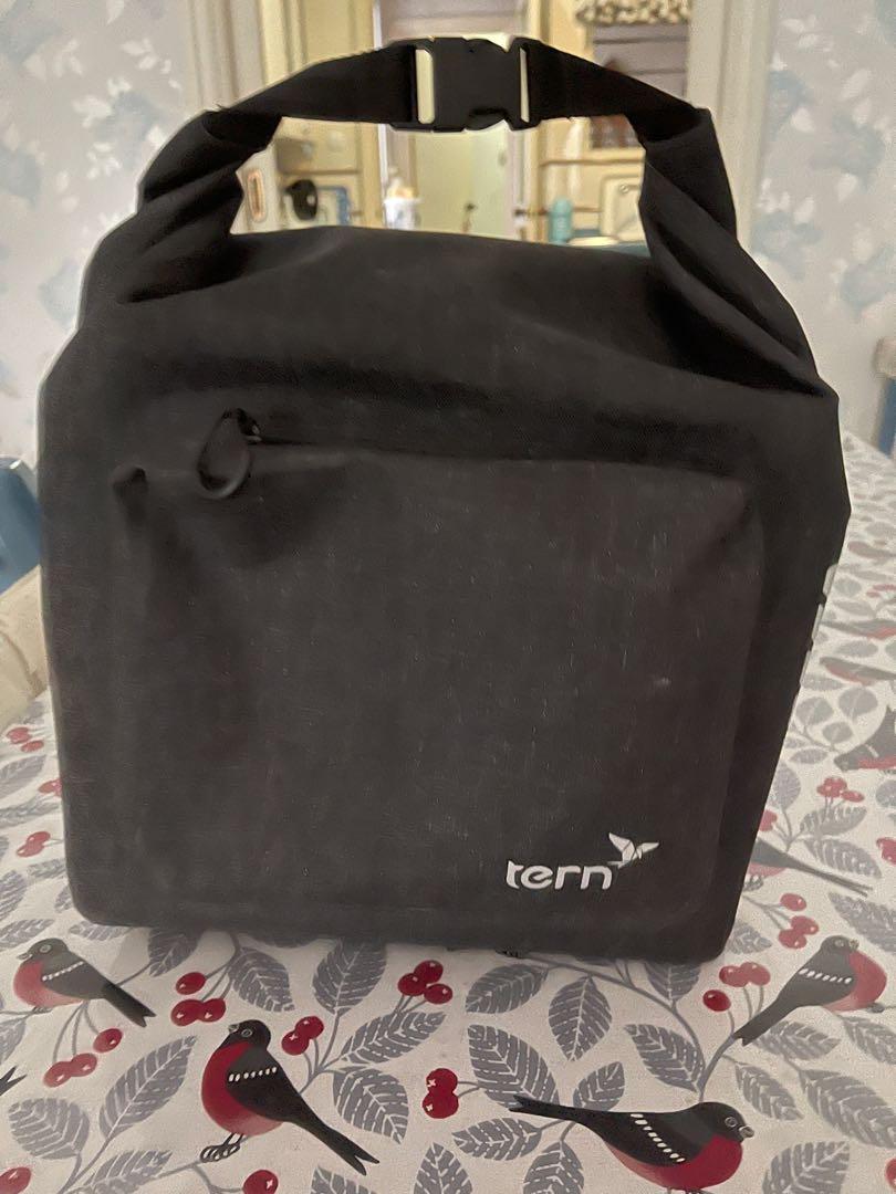 Tern Link C8 complete with waterproof rear rack bag, rear cargo rack ...