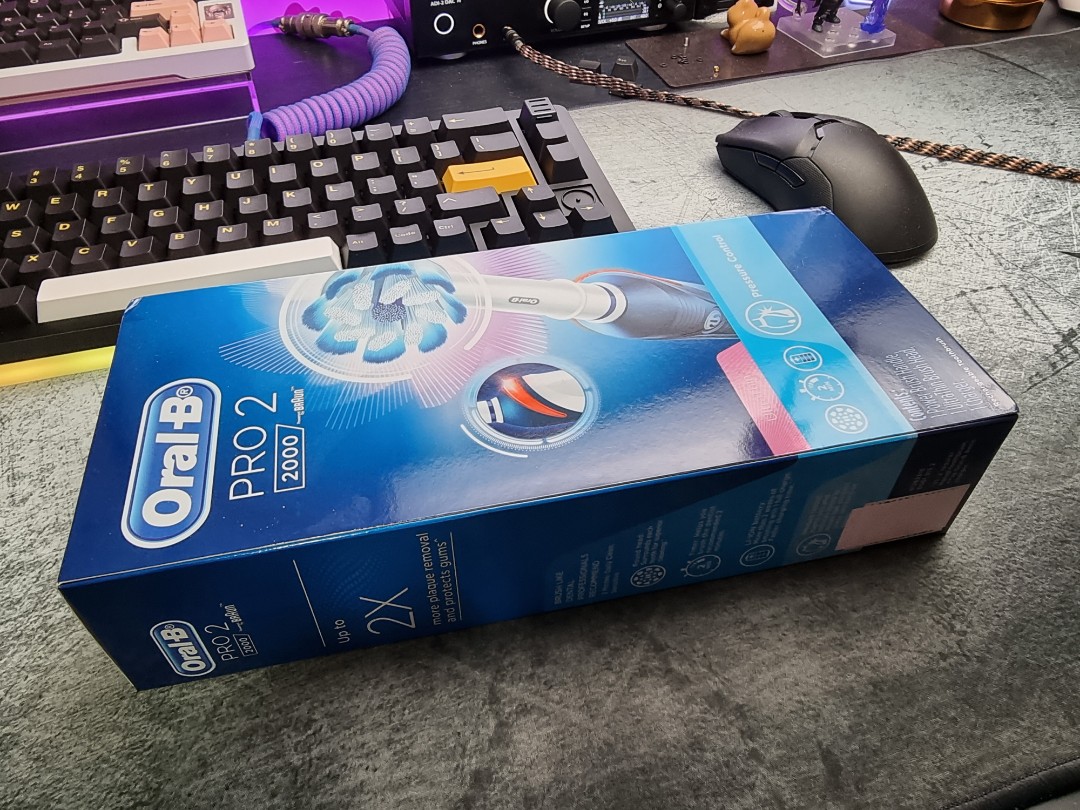 Braun Oral B Pro 2 2000, Beauty & Personal Care, Oral Care on Carousell