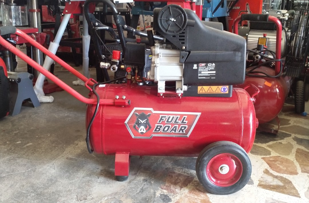 Full Boar 2.5Hp Air compressor, Commercial & Industrial, Construction ...
