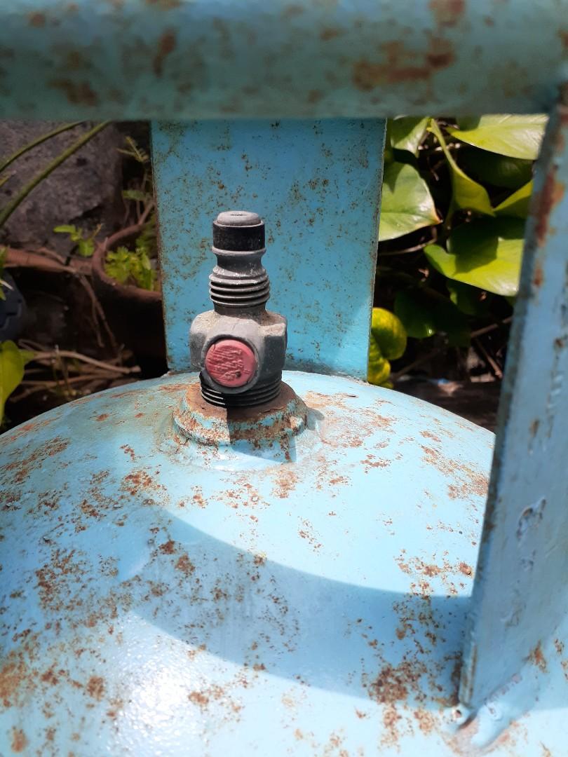 PETRON GASUL TANK 11KGS, Looking For on Carousell