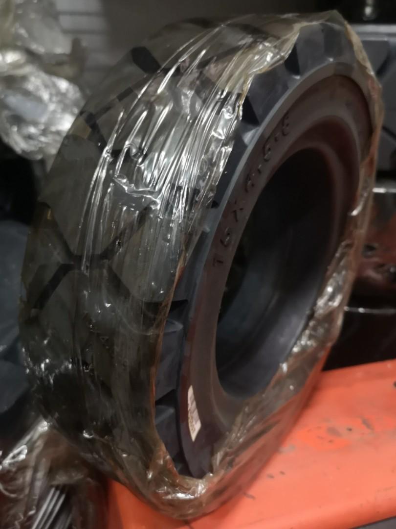 BOC battery cart tyre, Sports Equipment, Bicycles & Parts, Parts ...