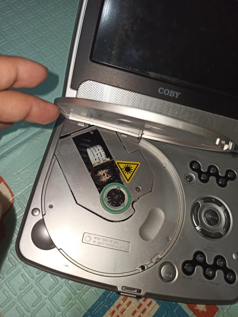 Coby TF-DVD7333 7-Inch TFT Portable DVD Player with Swivel Screen, Elektronik, TV & Perlengkapan ...