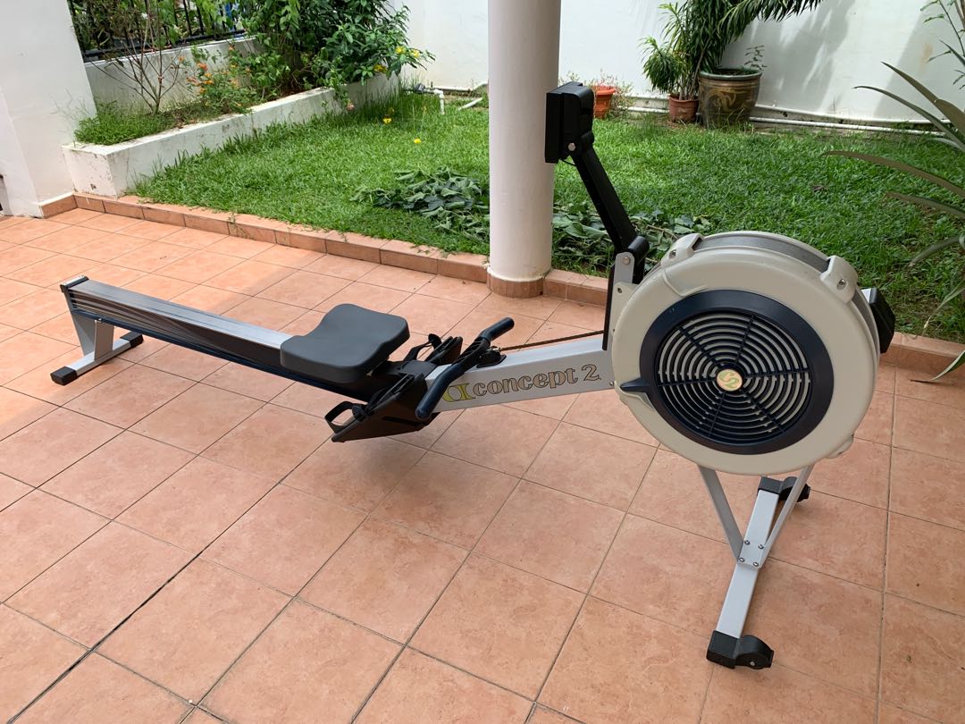 Concept 2 Model D Indoor Rower, Sports Equipment, Exercise & Fitness ...