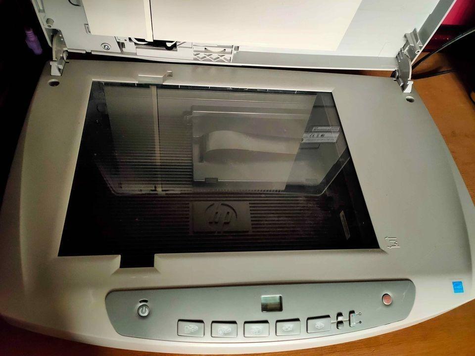 HP Scanjet 5590 Flatbed Scanner 2400 X 2400DPI ADF Scan Flat @ P2300 ...