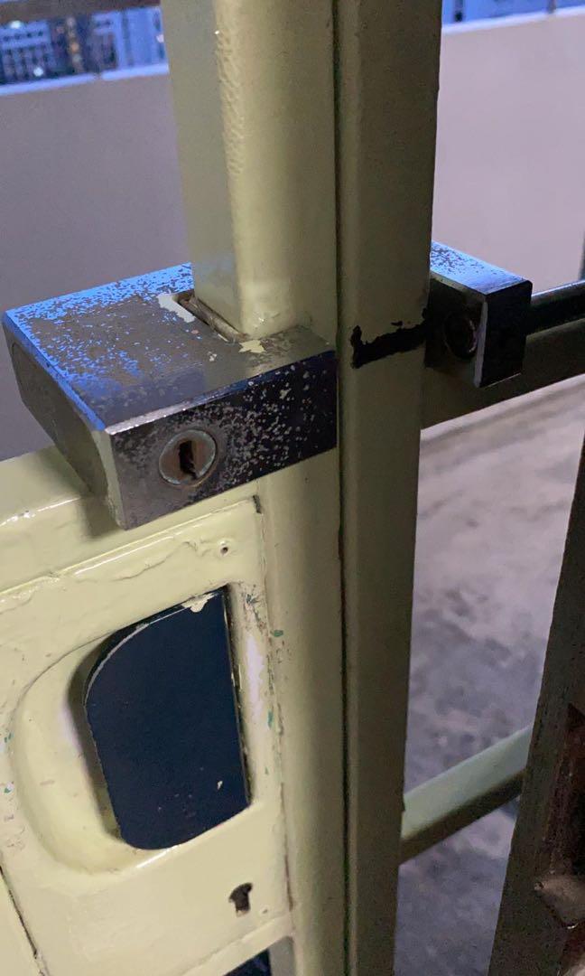 Mount to gate Padlock for HDB gate, Everything Else on Carousell