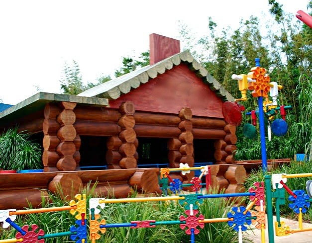 Toy Story Wooden House as seen in the movie and in Toy Story Land ...