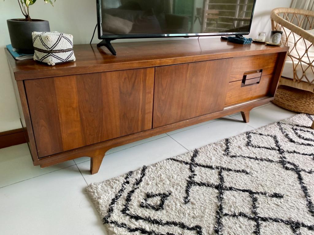 Wood TV bench, Furniture & Home Living, Furniture, TV Consoles on Carousell