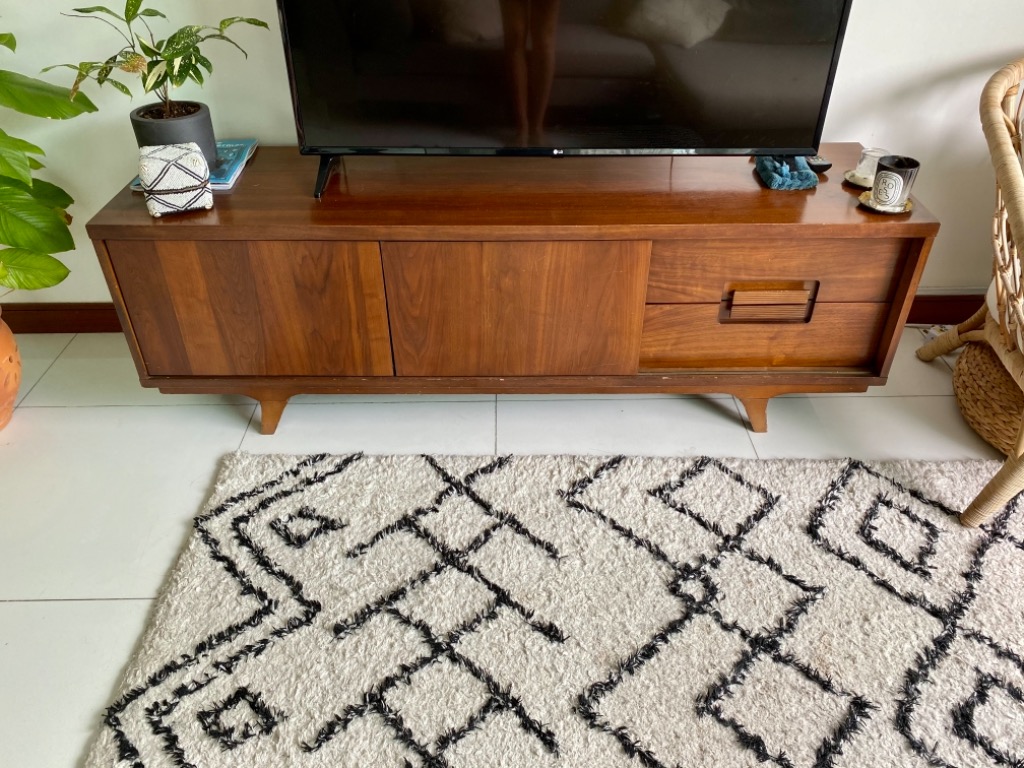 Wood TV bench, Furniture & Home Living, Furniture, TV Consoles on Carousell