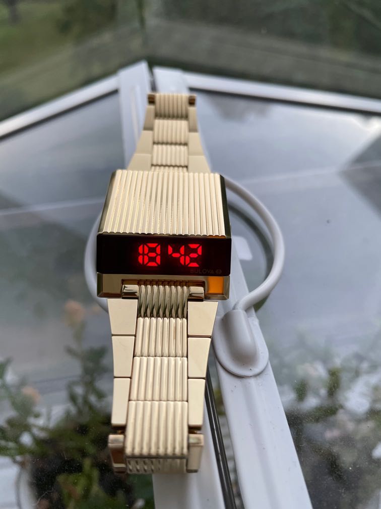 Bulova Computron retro digital watch, Mobile Phones & Gadgets ...