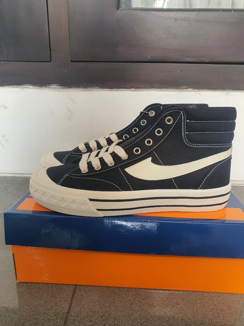 Sepatu Compass Retrograde High Black White, Fesyen Pria, Sepatu ...