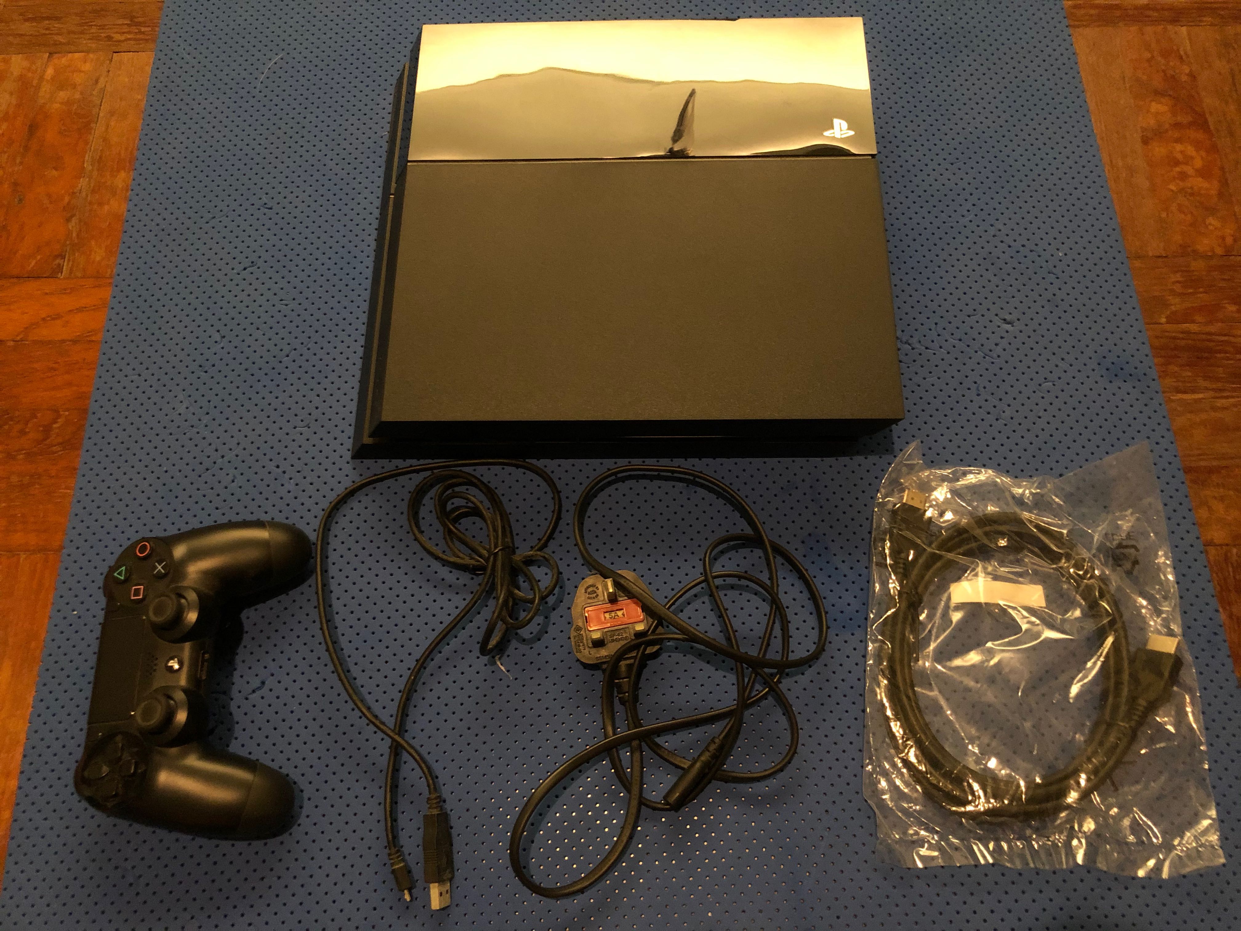 Playstation 4 500GB - Local Singapore set with Safety Mark. Dust ...