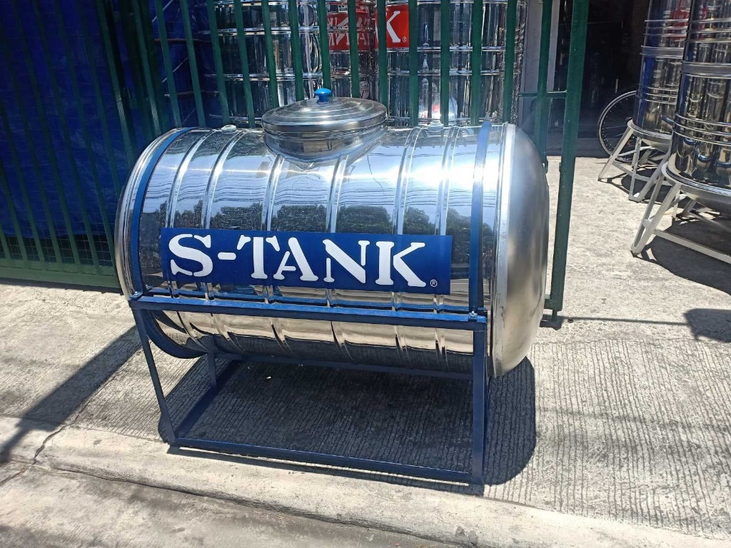Stank Water Tank 775L Horizontal, Furniture & Home Living, Gardening ...