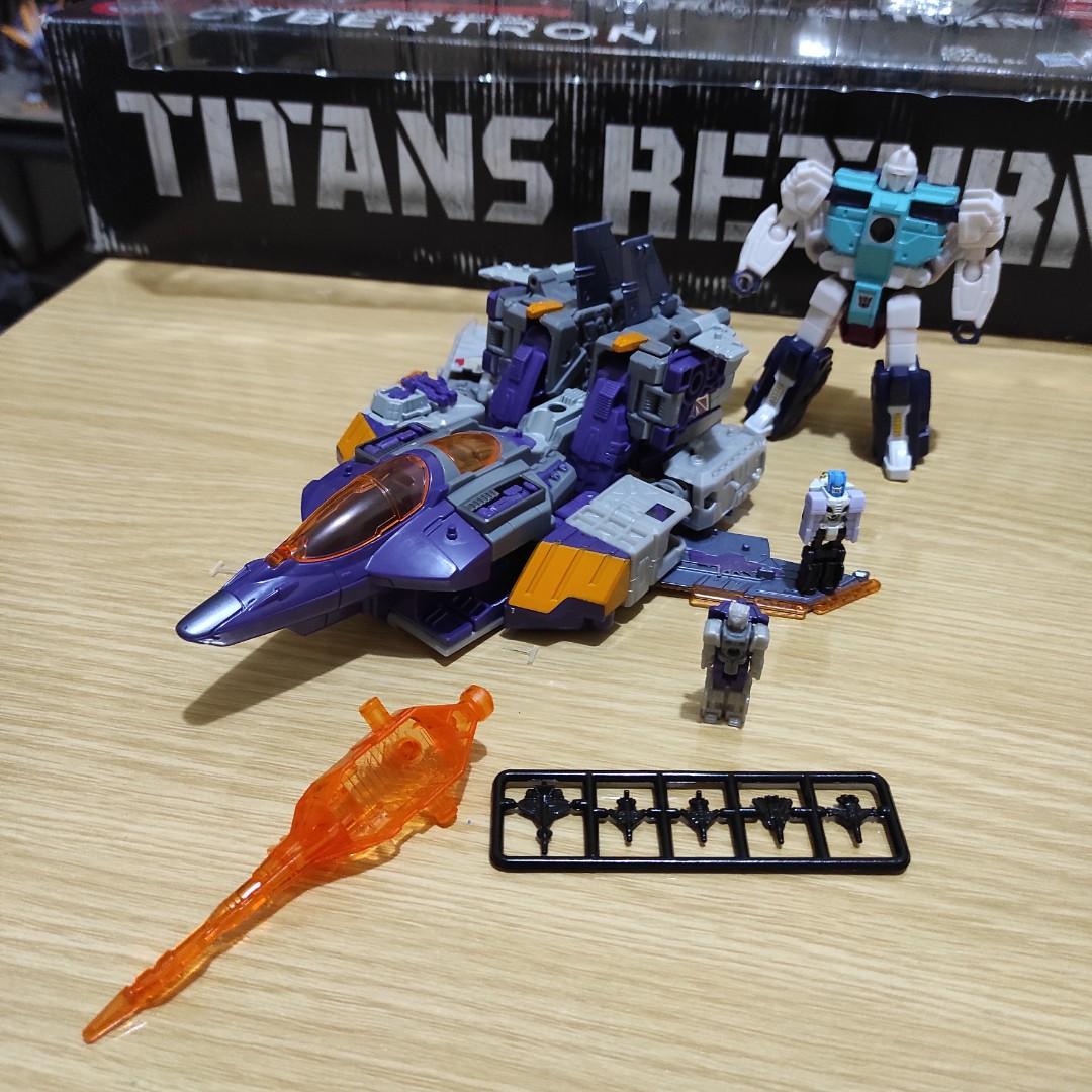 Transformers titans returns set, Hobbies & Toys, Toys & Games on Carousell