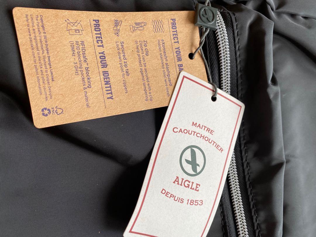 Aigle backpack with RFID inner pocket, 興趣及遊戲, 旅行, 旅遊 - 旅行必需品及用品 - Carousell