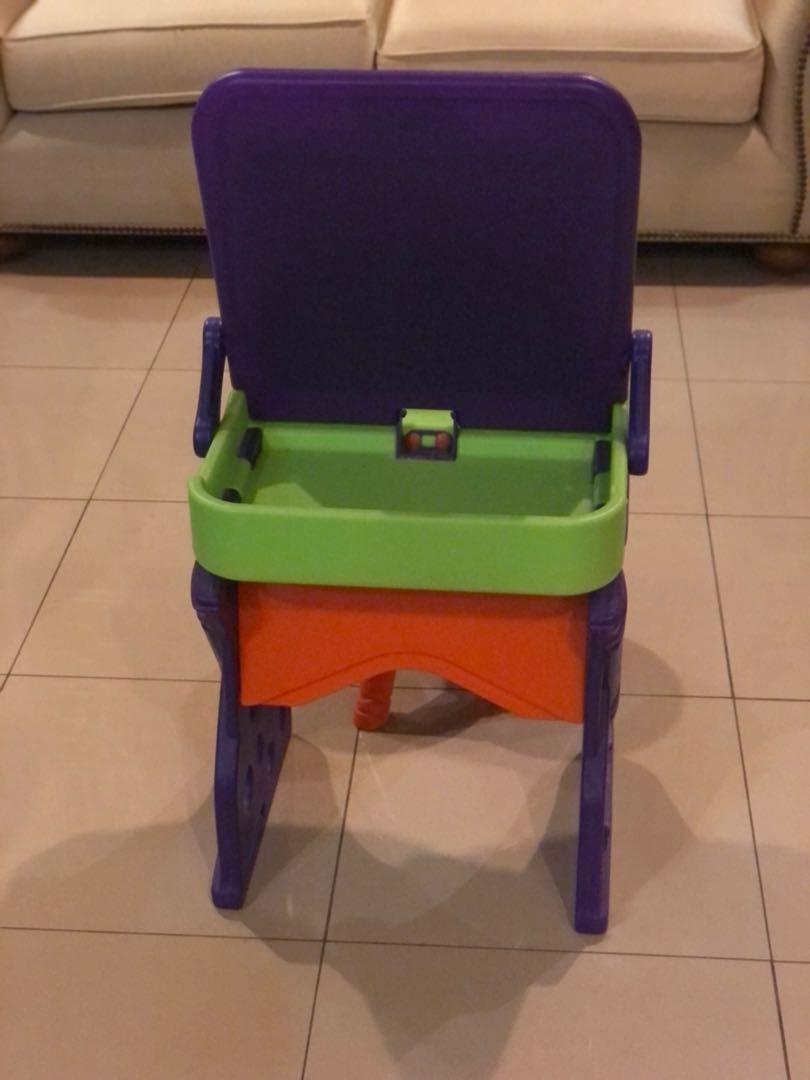 Crayola Easel with Stool Seat, Hobbies & Toys, Stationary & Craft, Art ...