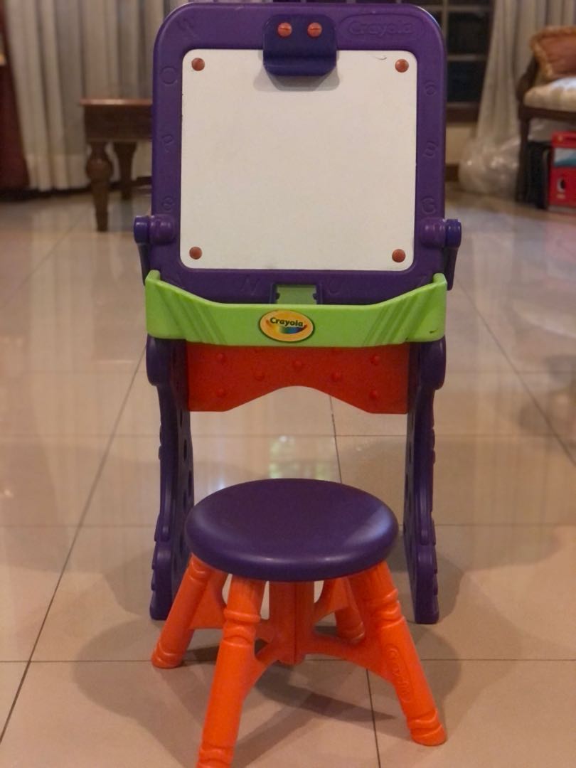 Crayola Easel with Stool Seat, Hobbies & Toys, Stationary & Craft, Art ...