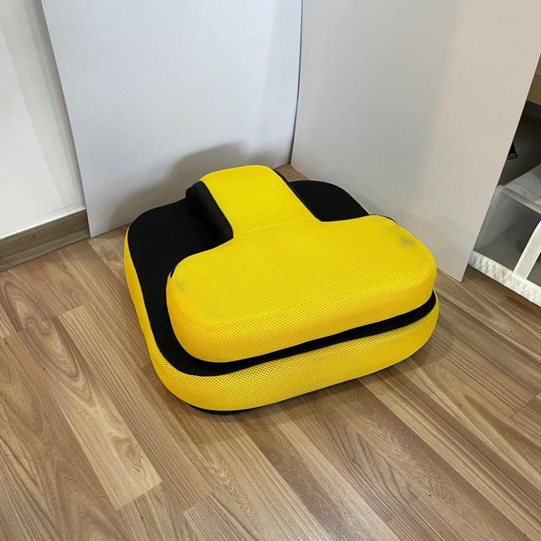 Don Donki Multi Declining Game Chair for mobile phone games, Furniture ...