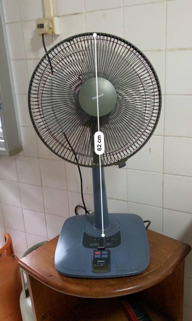 National brand table fan, Home Appliances, Cooling & Air Care on Carousell