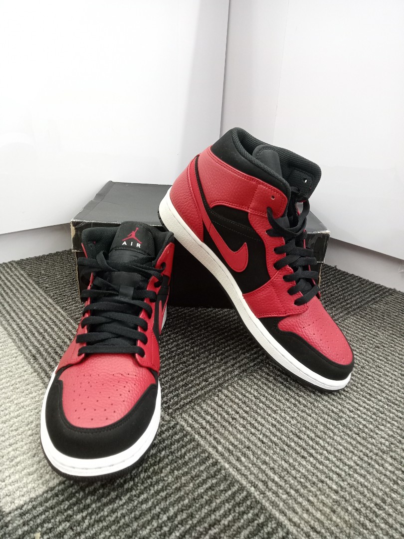 Nike Jordan authentic, Fesyen Pria, Sepatu , Sneakers di Carousell