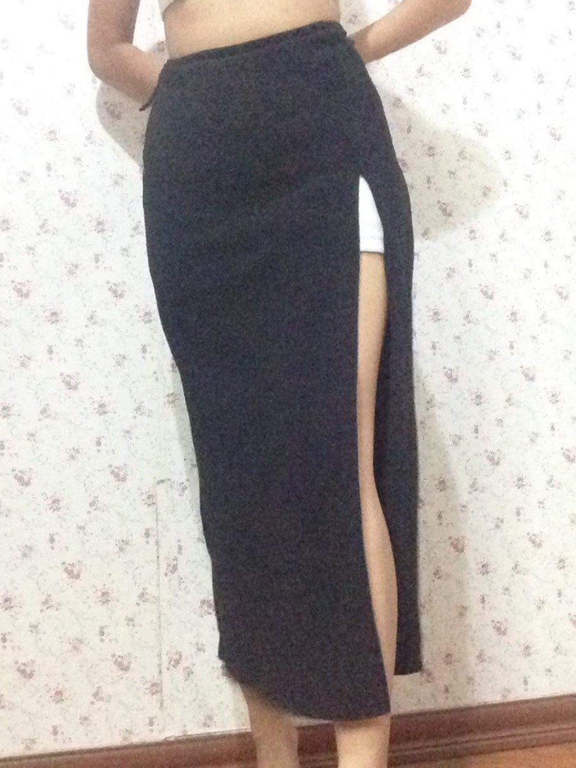 palda with slit, Women's Fashion, Bottoms, Skirts on Carousell