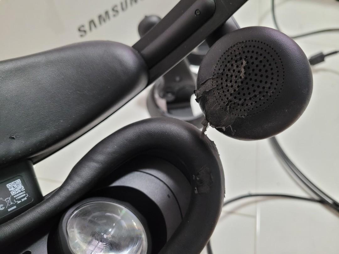 Samsung HMD Odyssey VR Headset + Controllers, Video Gaming, Gaming ...