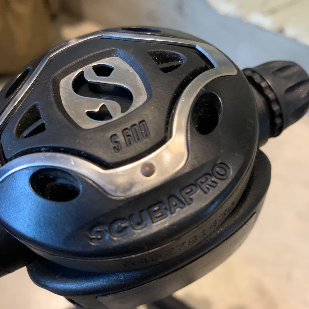 Scubapro MK 25 regulator breathing apparatus, Sports Equipment, Sports ...