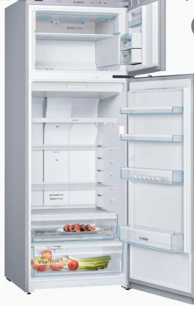 Bosch Free-standing fridge-freezer with freezer at top Stainless steel ...