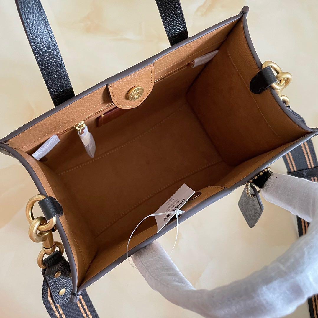 COACH FIELD TOTE 22 IN COLORBLOCK WITH COACH BADGE, Women's Fashion ...