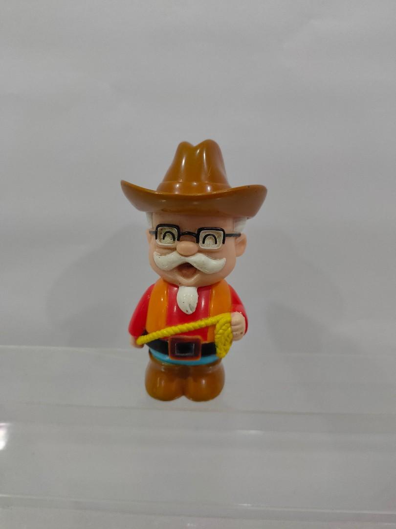 KFC COLONEL SANDERS AROUND THE WORLD FIGURE, Hobbies & Toys ...