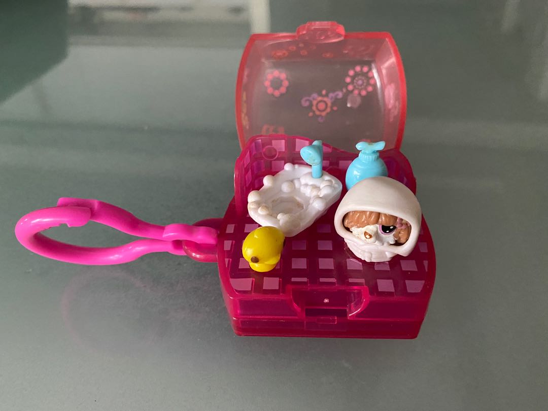 Littlest Pet Shop (LPS) Teeniest Tiniest Bath set, Hobbies & Toys, Toys ...