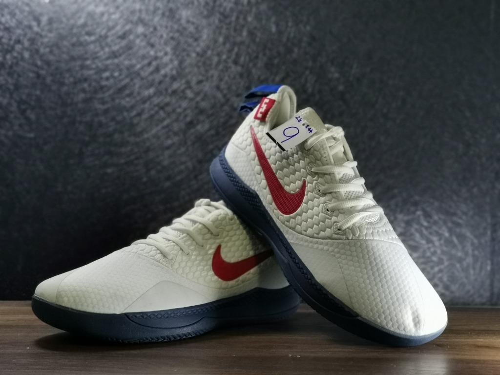 Nike Libron James, Men's Fashion, Footwear, Sneakers on Carousell