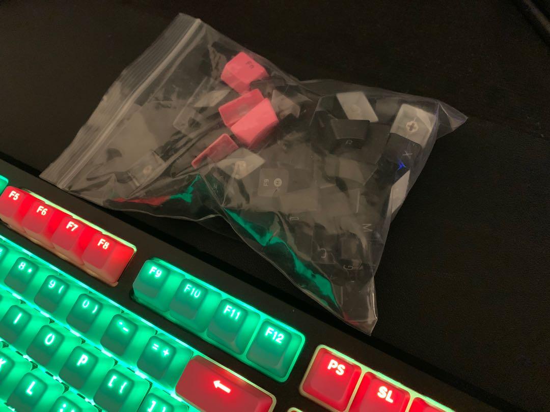 Razer Blackwidow Green Switch Mechanical Keyboard + Custom Cap Set ...