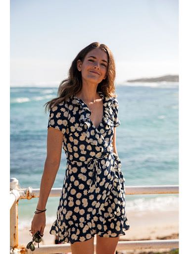 Realisationpar Valentina Wrap Dress in Daisy, Women's Fashion, Dresses ...