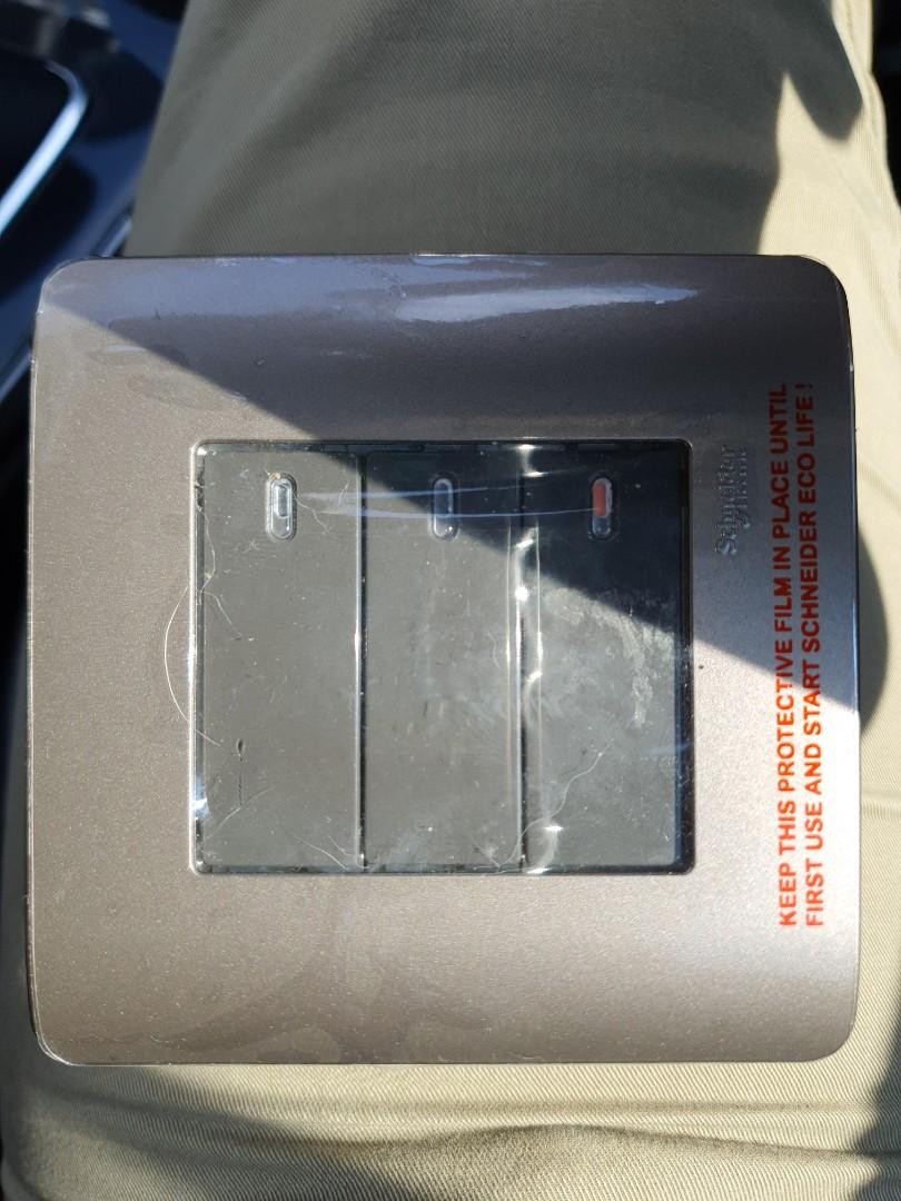 Schindler 3 gang switch, Furniture & Home Living, Lighting & Fans ...