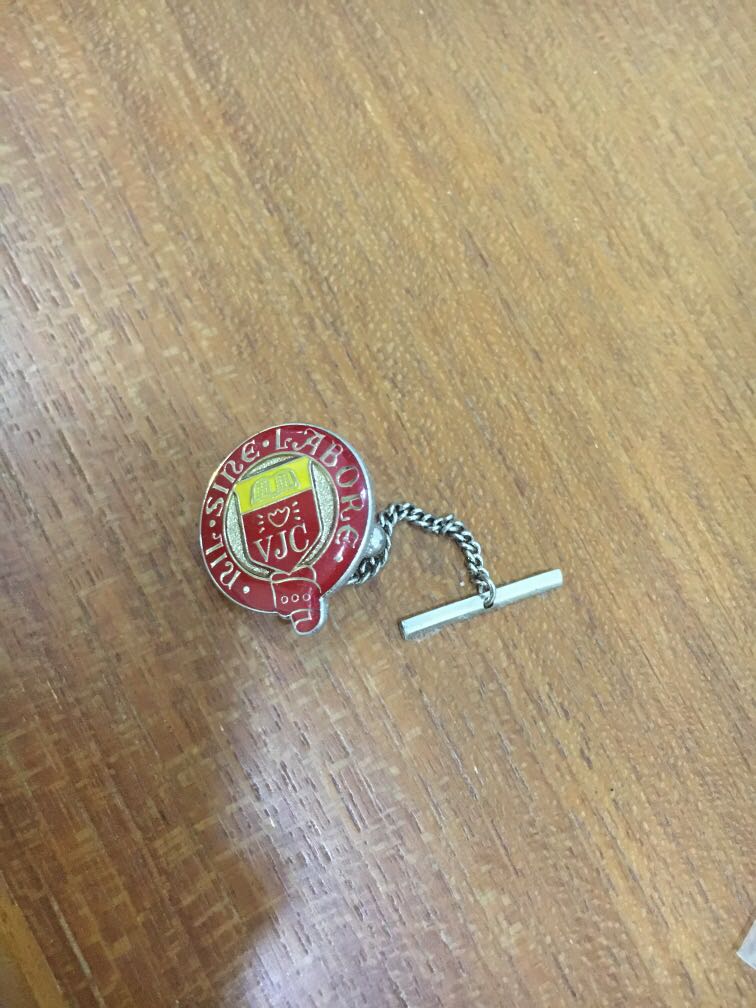 Victoria Junior College school badge, Women's Fashion, Watches ...